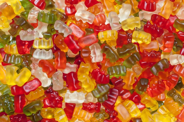 Surge in Gummy Vitamin Consumption: Is It Safe for Acne | MDacne